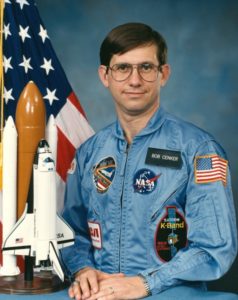 Robert J. Cenker, poslední astronaut před katastrofou Challenger, NASA ...